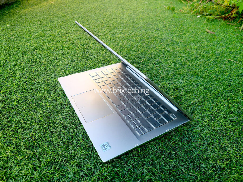 DELL INSPIRON 13 7391 2-in-1 INTEL CORE i5 8GB RAM 256GB SSD